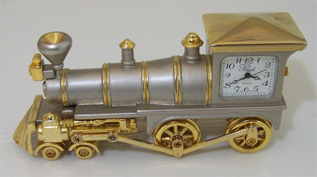 Train Engine Desk Clock Novelty Locomotive Collectible Gift Clock New