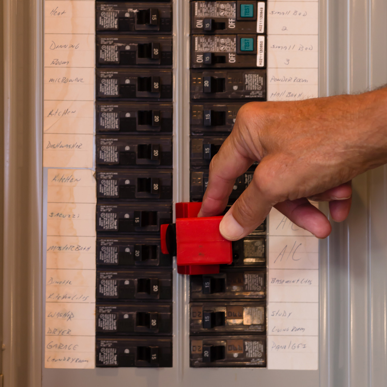 When to Use a Circuit Breaker Lockout: Ensuring Electrical Safety in ...