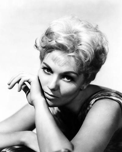 Movie Market - Photograph & Poster of Kim Novak 199561
