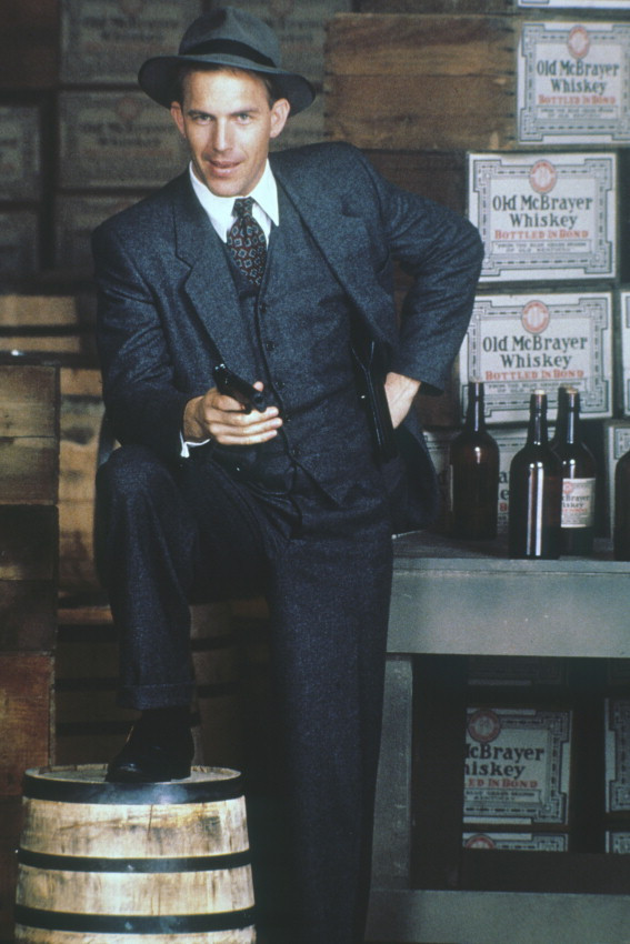 The Untouchables, Kevin Costner full length in suit as Eliot Ness 4x6 ...