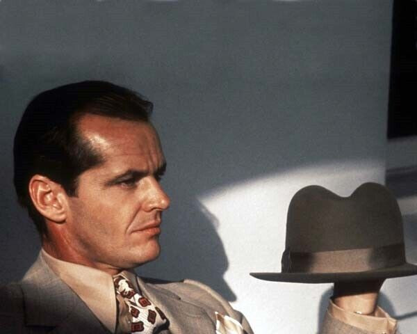 Jack Nicholson sitting in suit and tie holding his hat Chinatown 8x10 ...