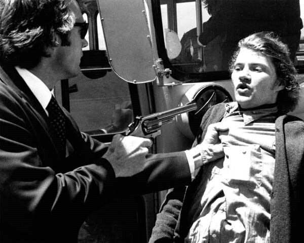 Dirty Harry Clint Eastwood catches up with Scorpio Andrew Robinson 8x10 ...