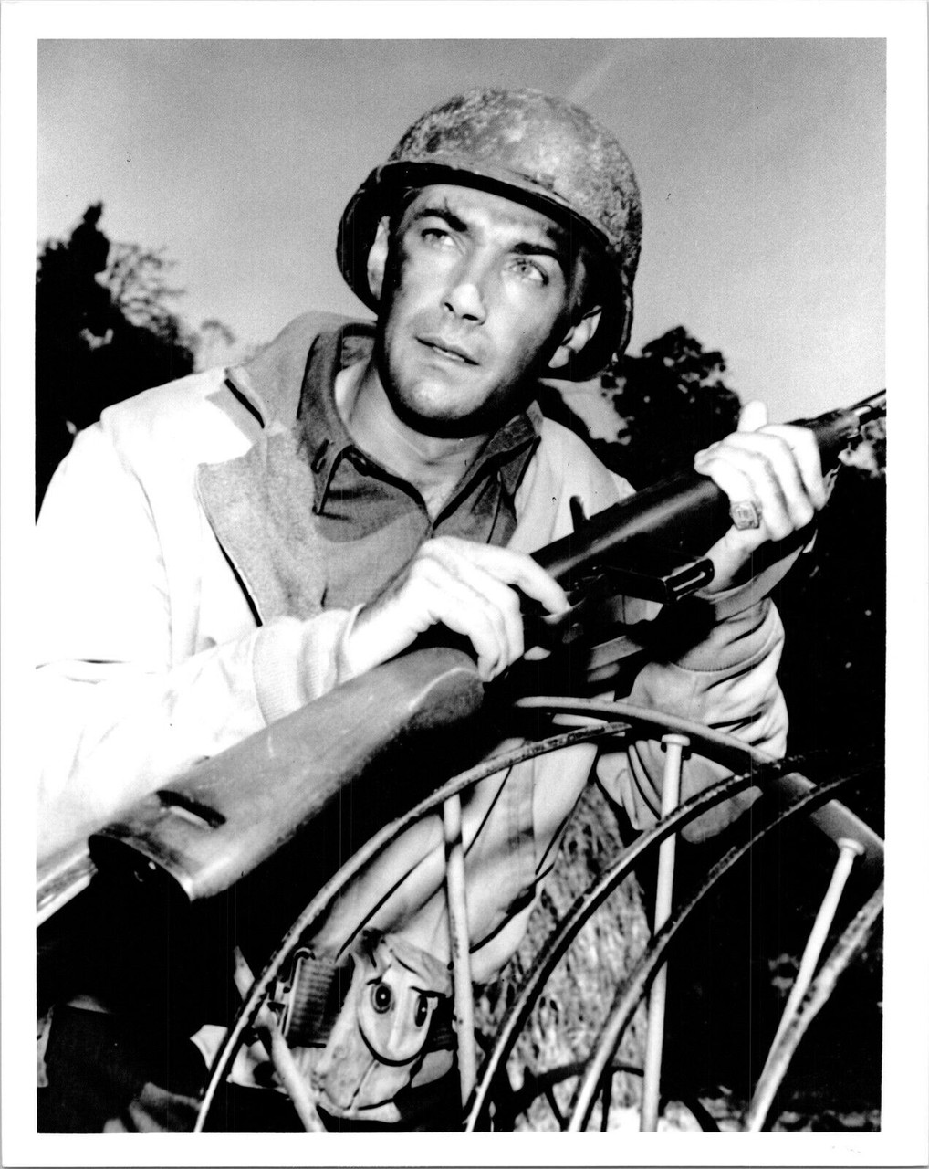 Combat TV series Rick Jason as Lt Hanley with rifle 8x10 inch photo ...