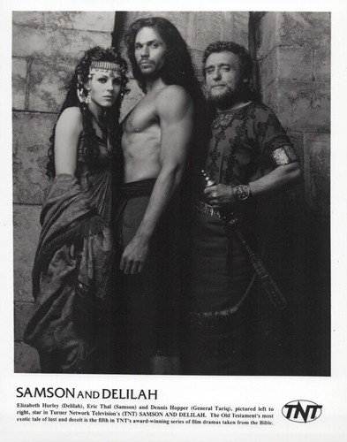 Samson and Delilah 1996 Elizabeth Hurley Eric Thai Dennis Hopper 8x10 inch photo - Moviemarket