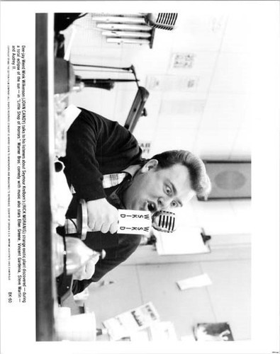 John Candy 1986 original 8x10 photo holding radio mike Little Shop of Horrors - Moviemarket