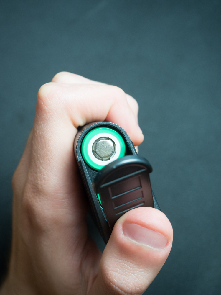Which Battery Can Last Longer: Integrated or External Batteries? - The ...