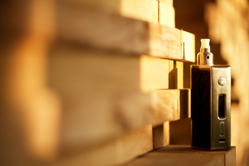 Why Do Some Box Mods Have a Carbon Fiber Chassis? - The Vape Mall