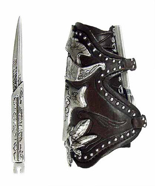 Assassin's Creed II: Ezio - Bracer w/ Blade - Toy Anxiety
