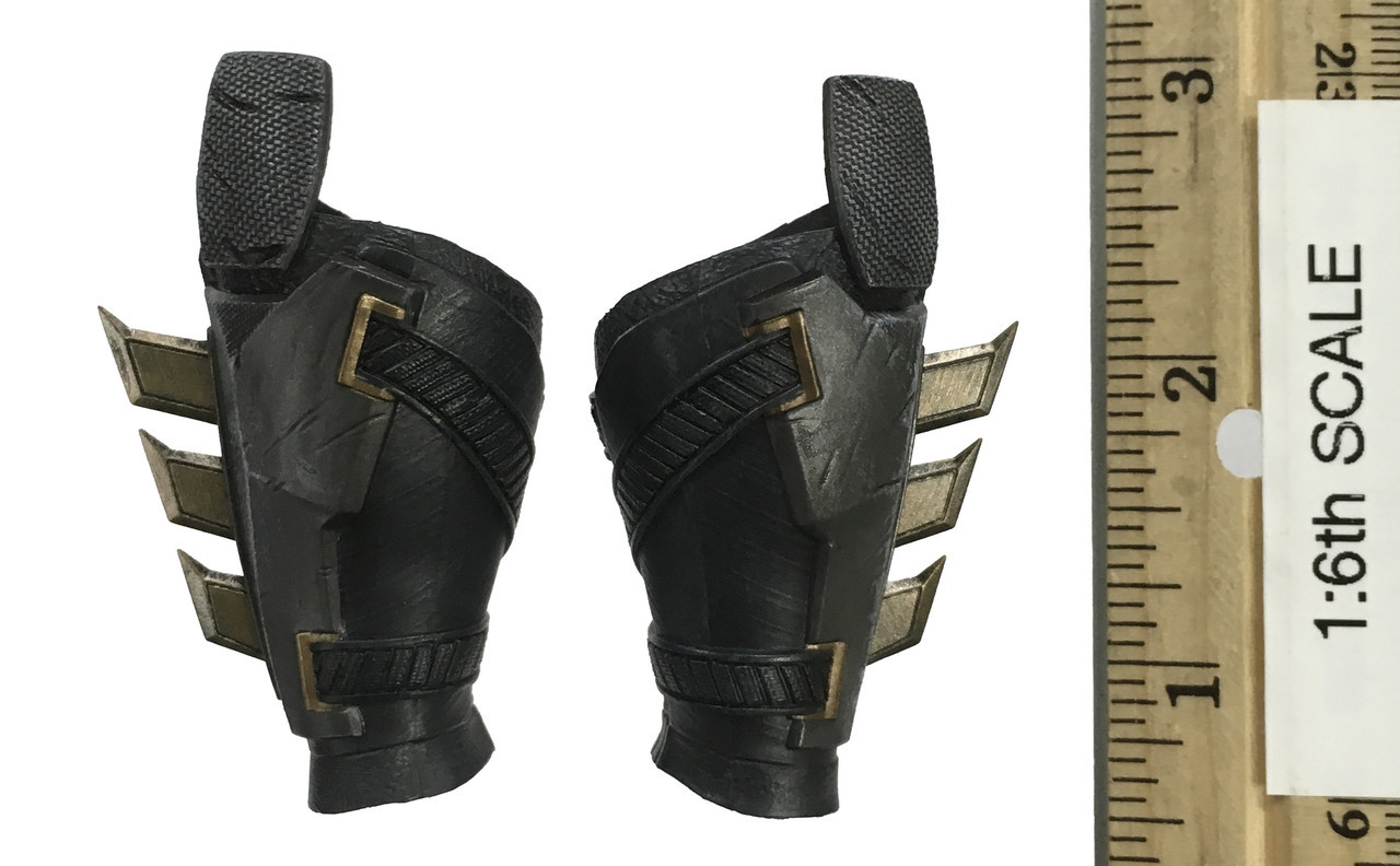 Justice League: Batman (Tactical Batsuit Version) - Bracers - Toy Anxiety