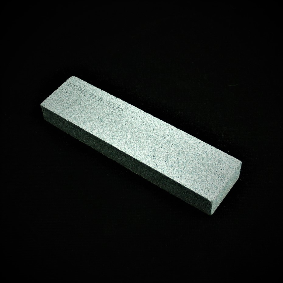 Rectangle - 50 x 25 x 200mm 9C 80EV - (DS155) Rubbing Brick - Midland ...