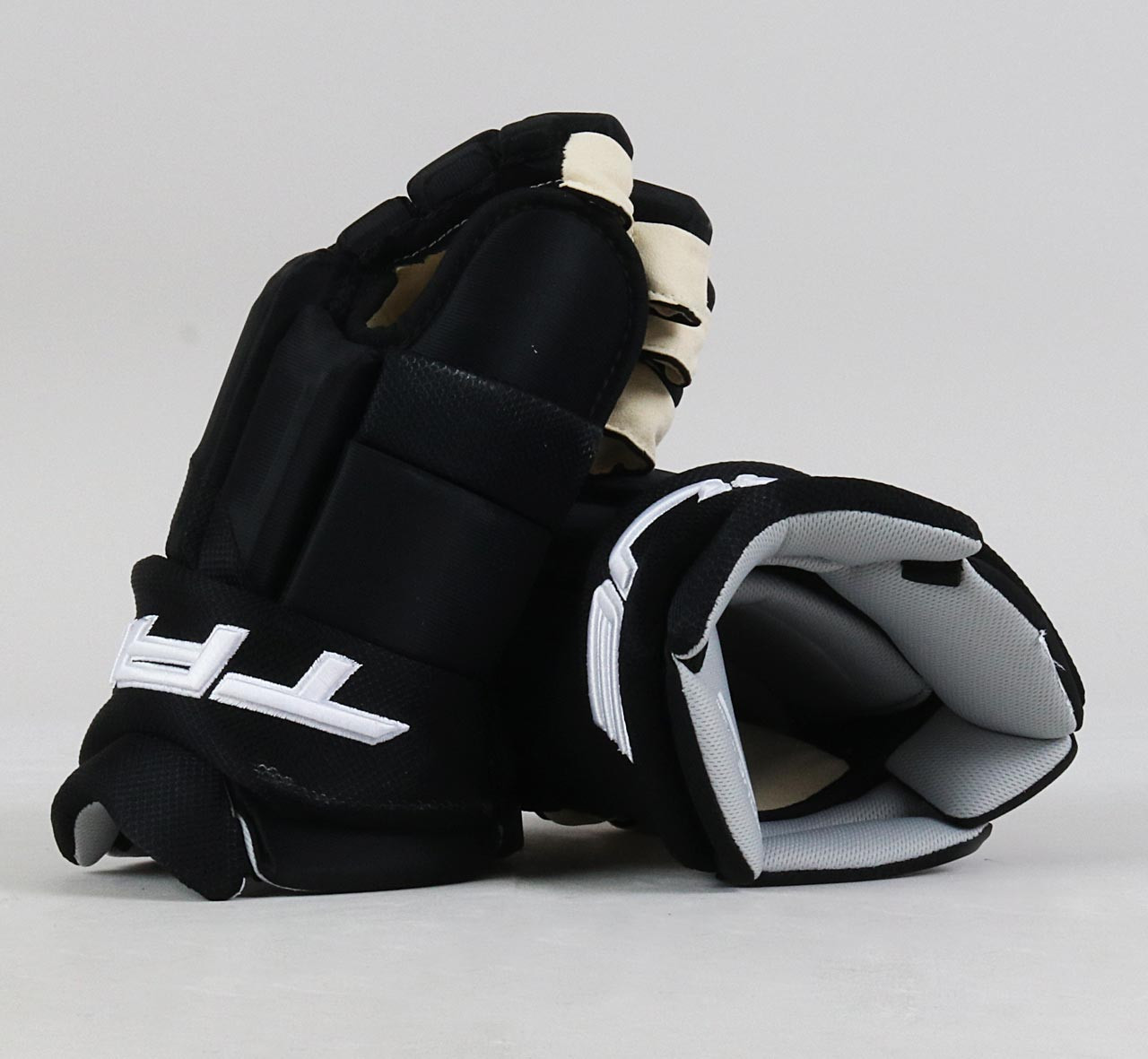 14" TRUE Catalyst 9X3 Pro Gloves - Team Stock Boston Bruins - Pro Stock ...