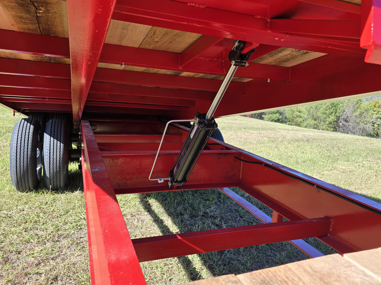 15-Ton Tilt Dual Tandem Trailer - Econoline Trailers - Equipment, Tilt ...