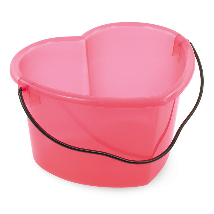 Heart Shaped 6 Quart Plastic Pail